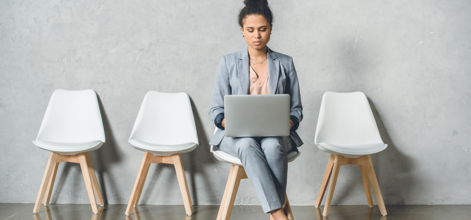 Black Suit For Interview? How To Make A Great First Impression